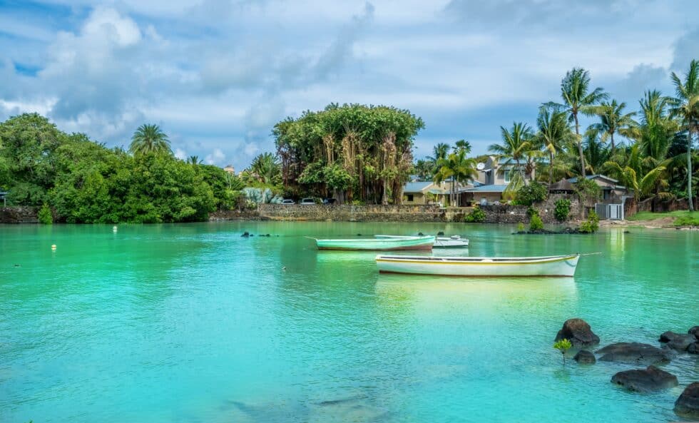Exploring the socio-economic impact of climate change in Small Island ...
